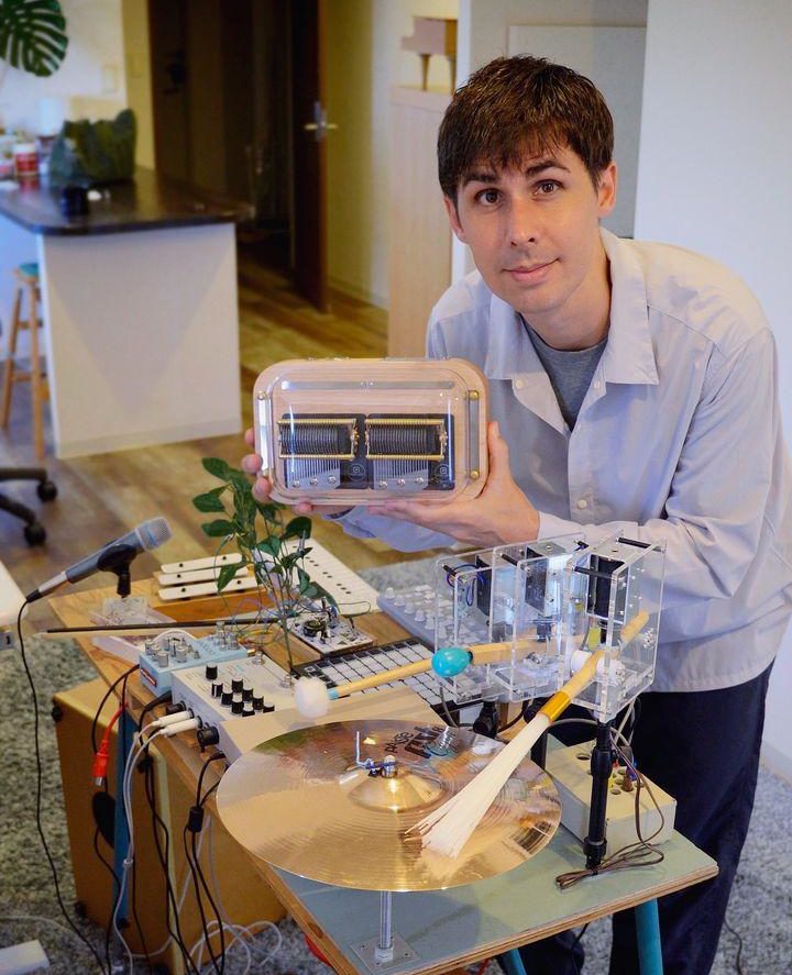 Shawn Unleashed His Creativity in Music Creation with Muro Box and ...